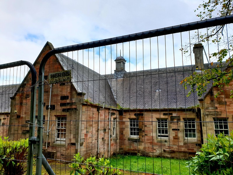 On the edge of sanity: A visit to the (abandoned) Rosslynlee Mental ...